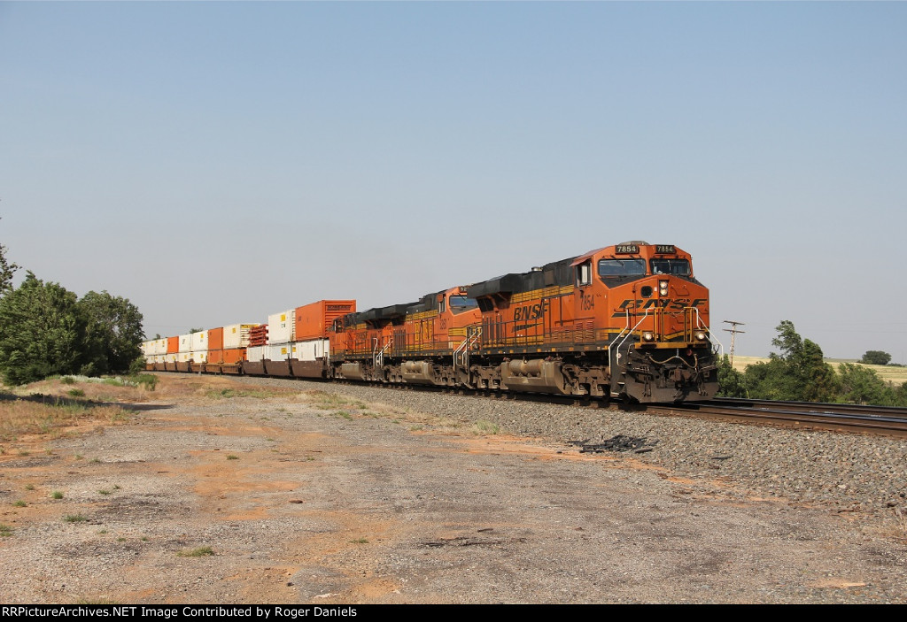 BNSF 7854
